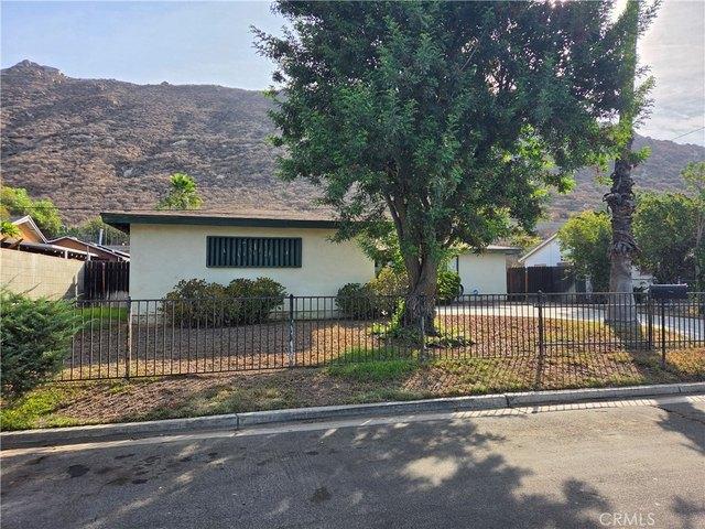 5901 Paramount Dr, Jurupa Valley, CA 92509