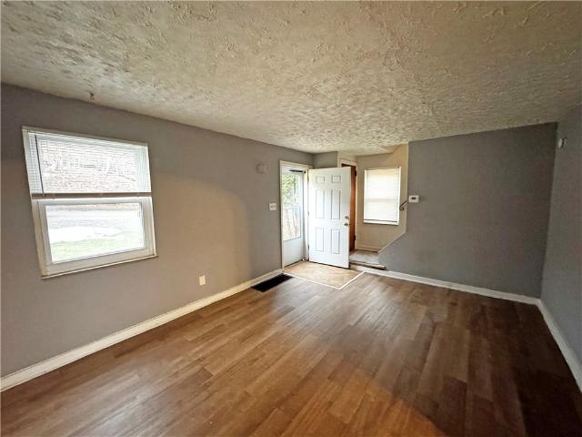 5901 Verona Rd