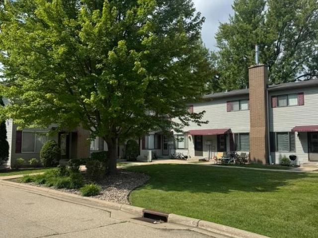 5902 Anthony Place 2 Bedroom Apartment for Rent at 5900 Anthony Pl, Monona, WI 53716
