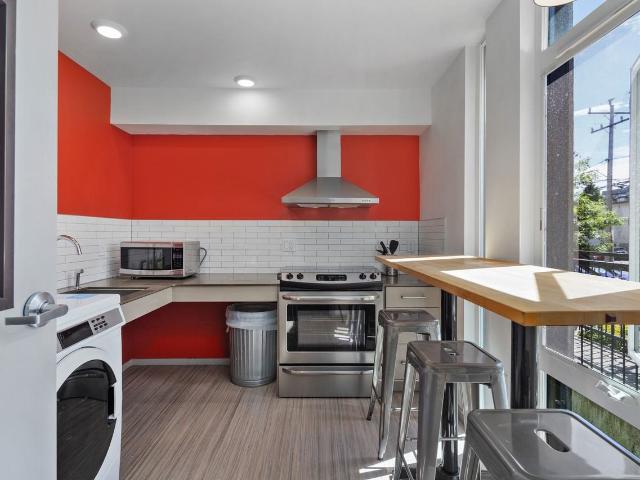 5902 Ballard Studio Apartment for Rent at 5902 22nd Ave Nw, Seattle, WA 98107 Adams
