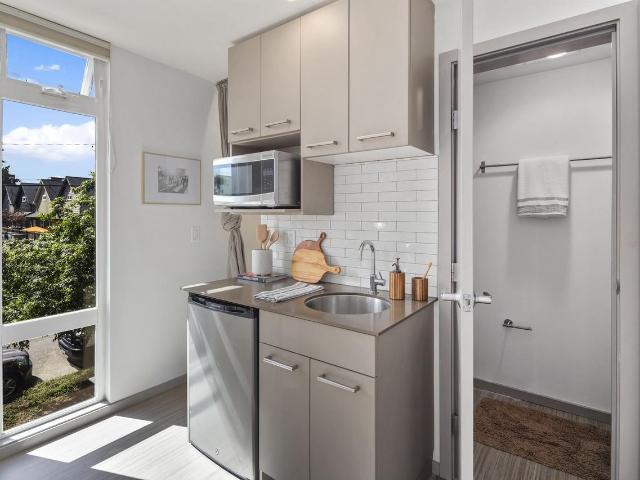 5902 Ballard Studio Apartment for Rent at 5902 22nd Ave Nw, Seattle, WA 98107 Adams