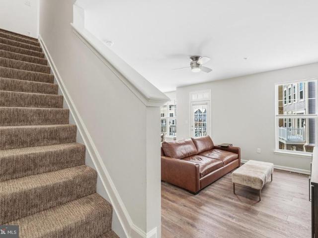 5902 Forum Square