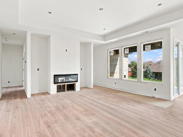 5902 harlan ct