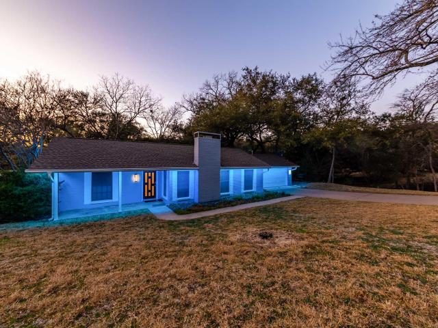 5902 Highland Pass