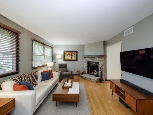 5902 Roosevelt St, Middleton, WI 53562