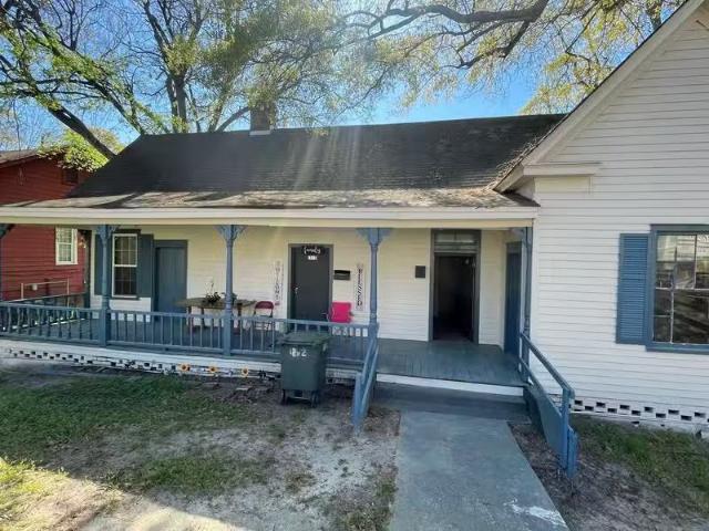 59030329 1370 Glover St