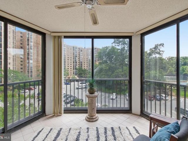 5903 Mount Eagle Dr Apt 507, Alexandria, VA 22303