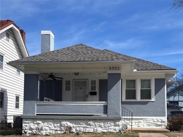 5903 Cherry St, Kansas City, MO 64110