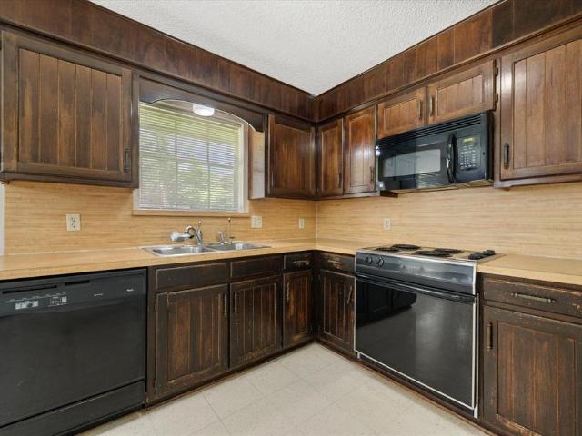5903 Spring Hill Court