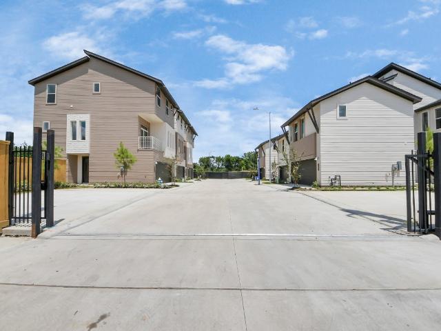 5903 Urban Pines St, Houston, TX 77091 | MLS #38711 | Compass