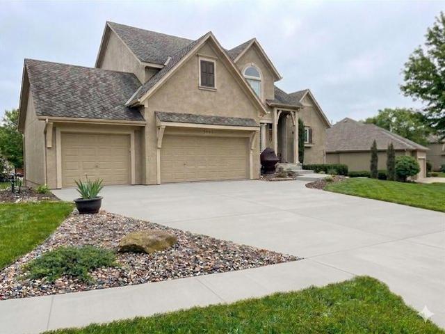 5903 W 145th Ter, Overland Park, KS 66223