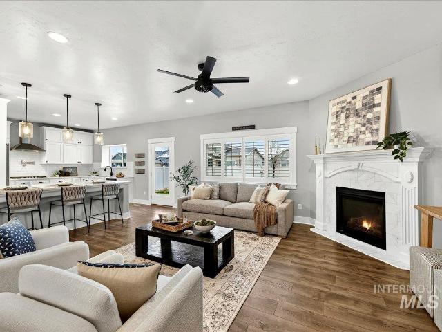 5903 W Mattawa Dr