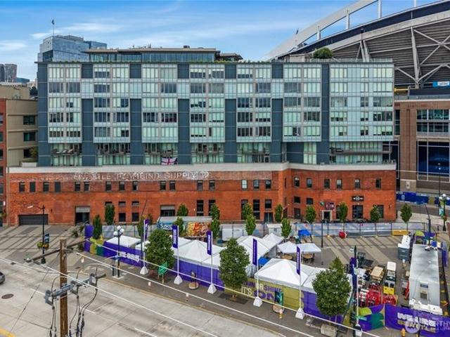 590 1st Ave S Apt 902, Seattle, WA 98104