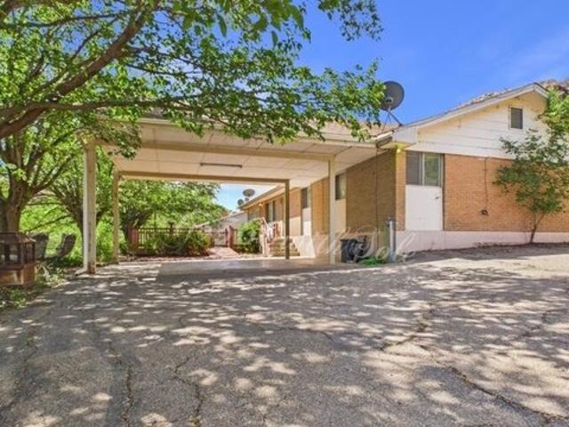 590 Comanche Dr, Lubbock, TX 79404