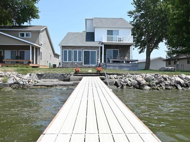 590 and 594 Sunset Dr, Lake View, IA 51450