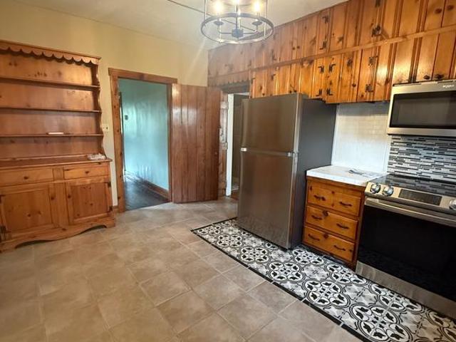 590 Aiken Avenue # MAIN