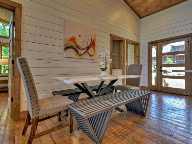 590 Deer Crest Rd, Blue Ridge, GA 30513 | MLS #327013