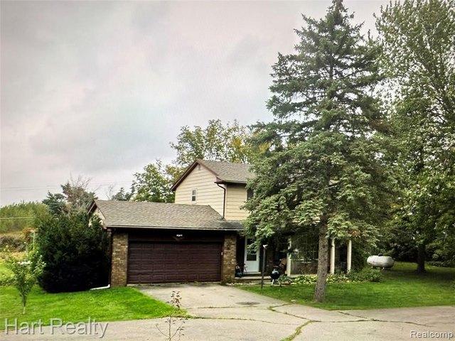 590 E Borland Rd, Imlay City, MI 48444
