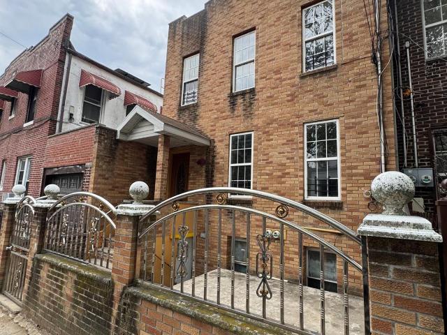 590 Elton Street