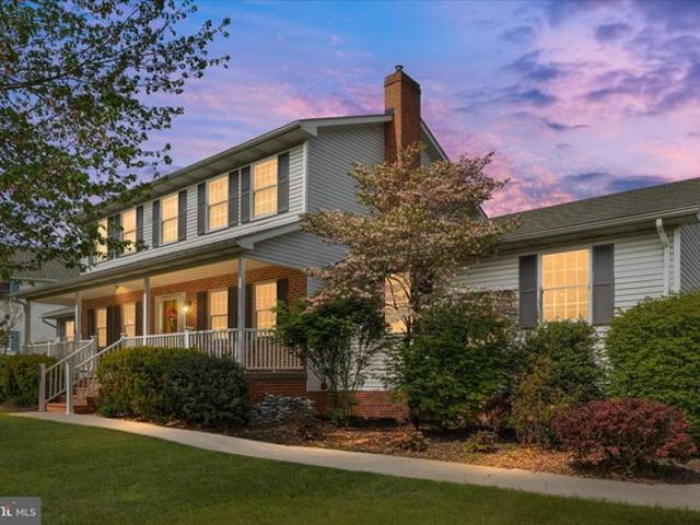 590 Fulton Dr, Strasburg, VA 22657