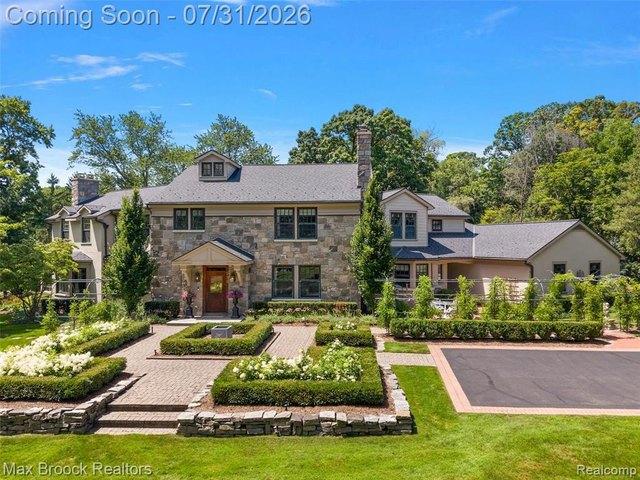 590 Haverhill Rd, Bloomfield Hills, MI 48304