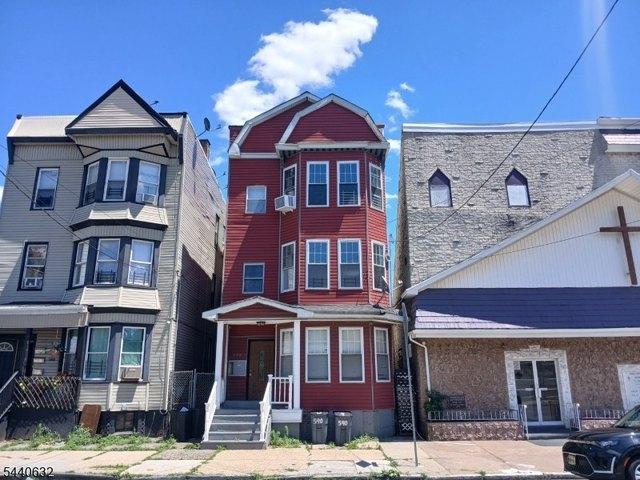 590 Hunterdon St, Newark, NJ 07108