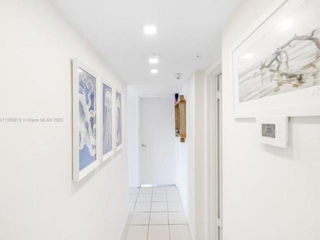 590 Ocean Dr #8C, Key Biscayne, FL 33149