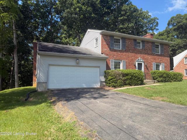 590 Lakeshore Pkwy