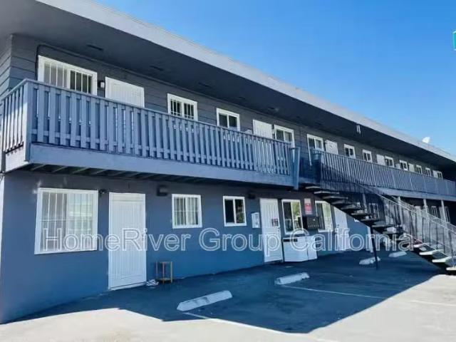 590 Las Palmas Ave #4, Sacramento, CA 95815