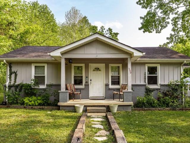 590 Leath Chapel Rd, Bethpage, TN 37022