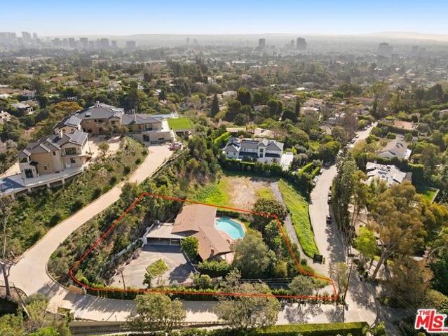 590 N Tigertail Rd, Los Angeles, CA 90049