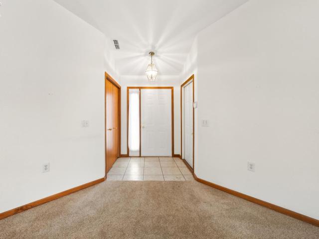 590 N Vineyard Circle