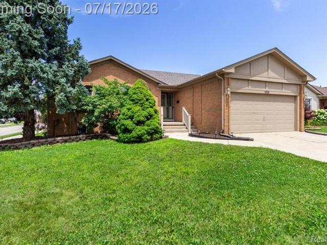 590 Saint Johns St, Wyandotte, MI 48192