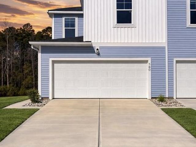 590 Sandy Hollow Dr, Jacksonville, NC 28540