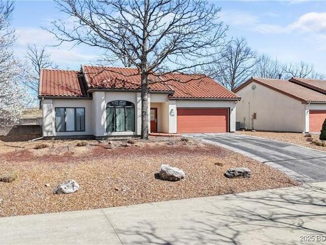590 Racquet Club Drive, 406, Lake Ozark, MO 65049