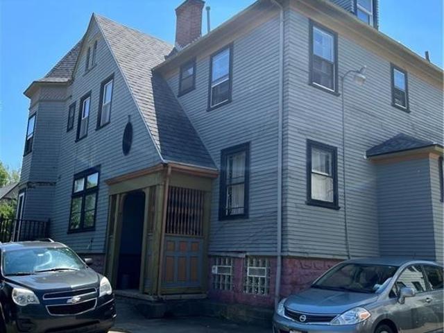 590 Richmond Avenue