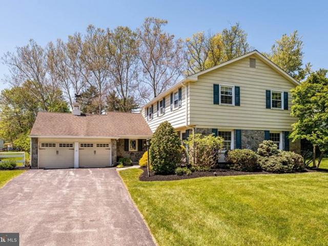590 Watford Ln, Berwyn, PA 19312