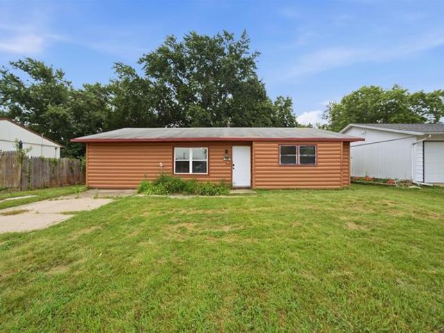 5914 N Frostwood Pkwy, Peoria, IL 61615
