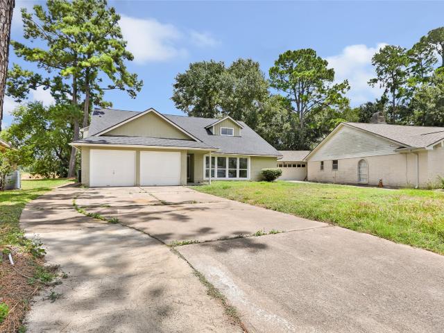 5914 Lawn Lane