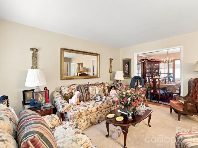 5914 Quiet Cove Court