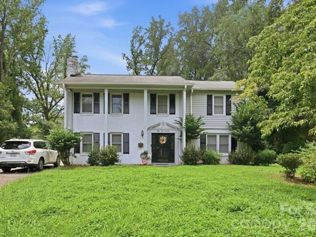 5914 Quiet Cove Ct, Charlotte, NC 28215