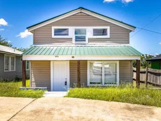 59155270 306 25th Ave E