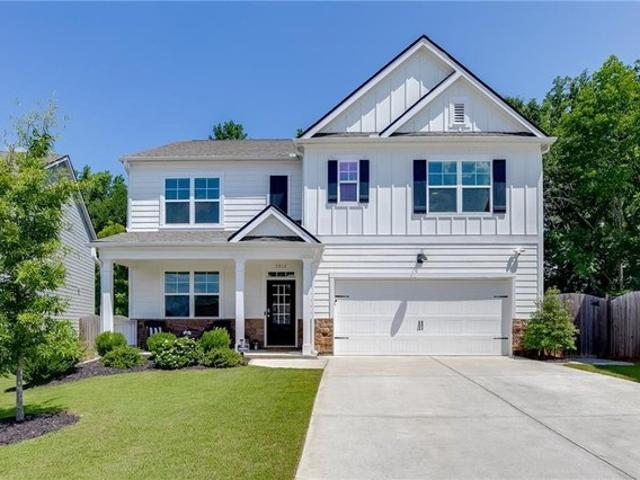 5915 Screech Owl Dr, Flowery Branch, GA 30542