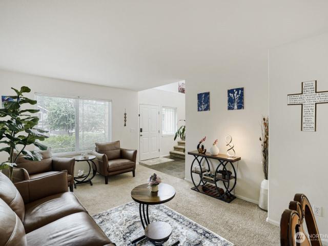 5915 68th Drive NE