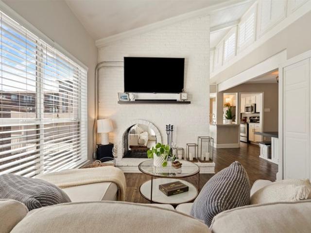5916 Sandhurst Ln Apt 225, Dallas, TX 75206