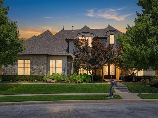 5917 E 106th Pl, Tulsa, OK 74137
