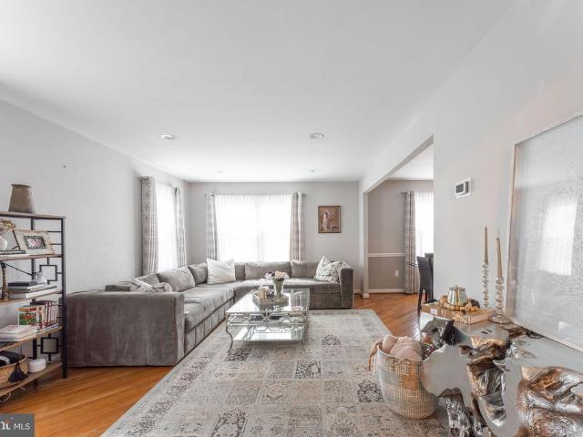 5917 Empire Way