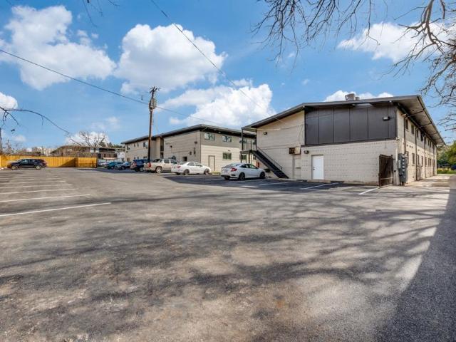 5917 Gaston Avenue # 111
