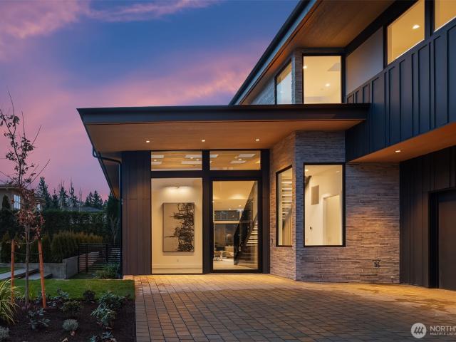 5917 th Pl NE, Kirkland, WA 98033 | MLS #2512 | Compass