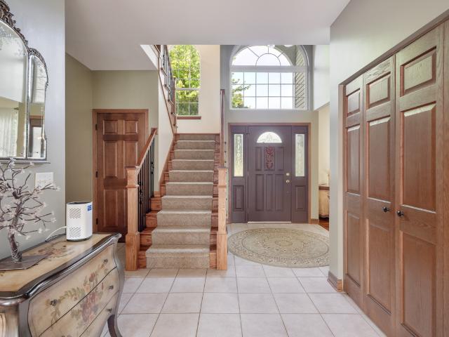 5918 Meadowlark Lane